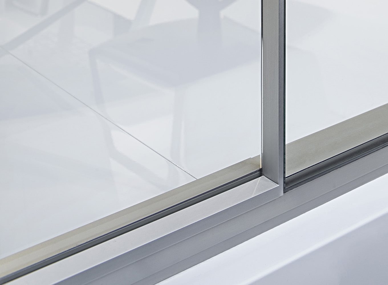 W40, the single pane partition wall by Tecno